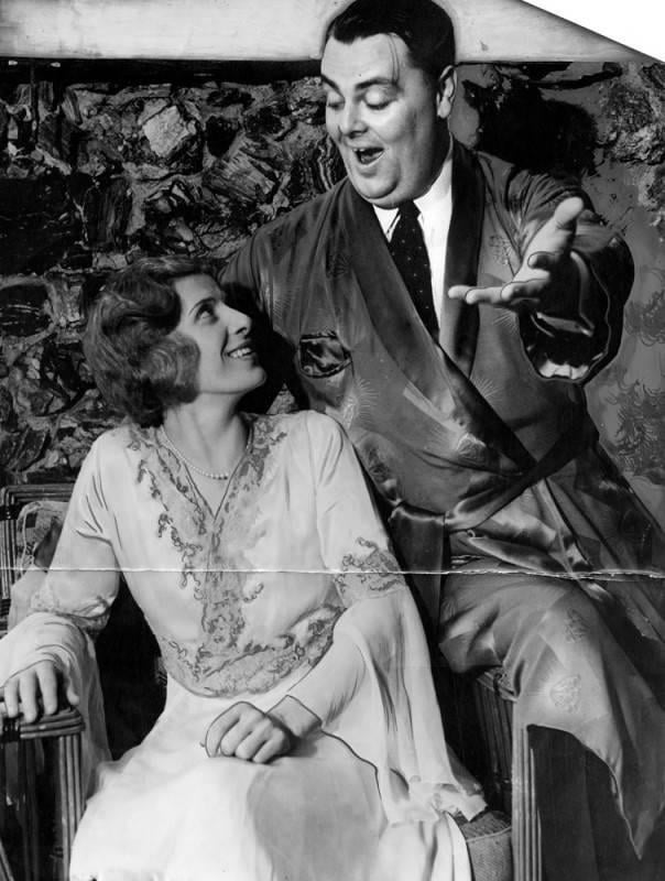 Los Angeles, CA- David L. Hutton singing to his wife Aimee Semple ...