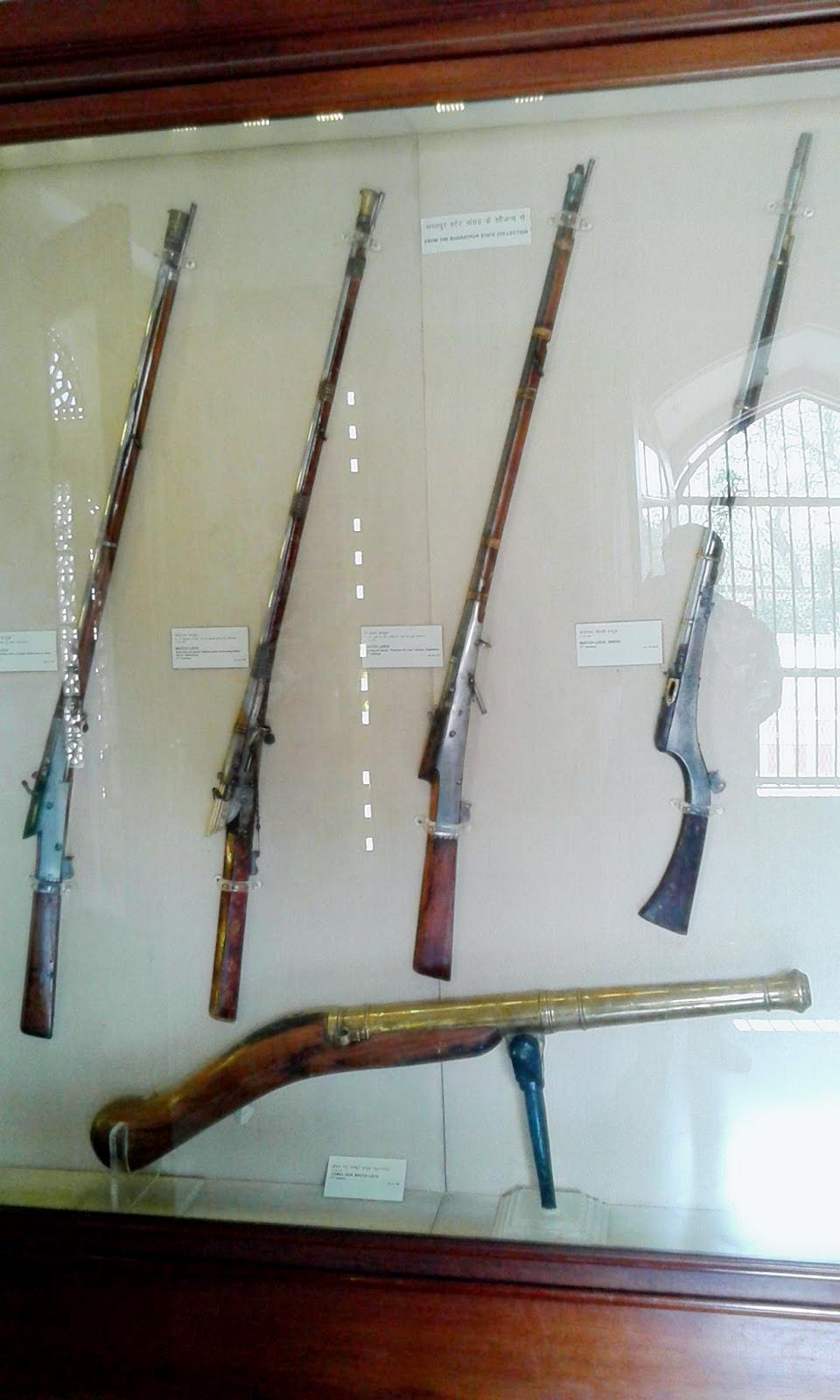 Matchlock rifles and a Zamburak (Camel mounted cannon) on the bottom ...