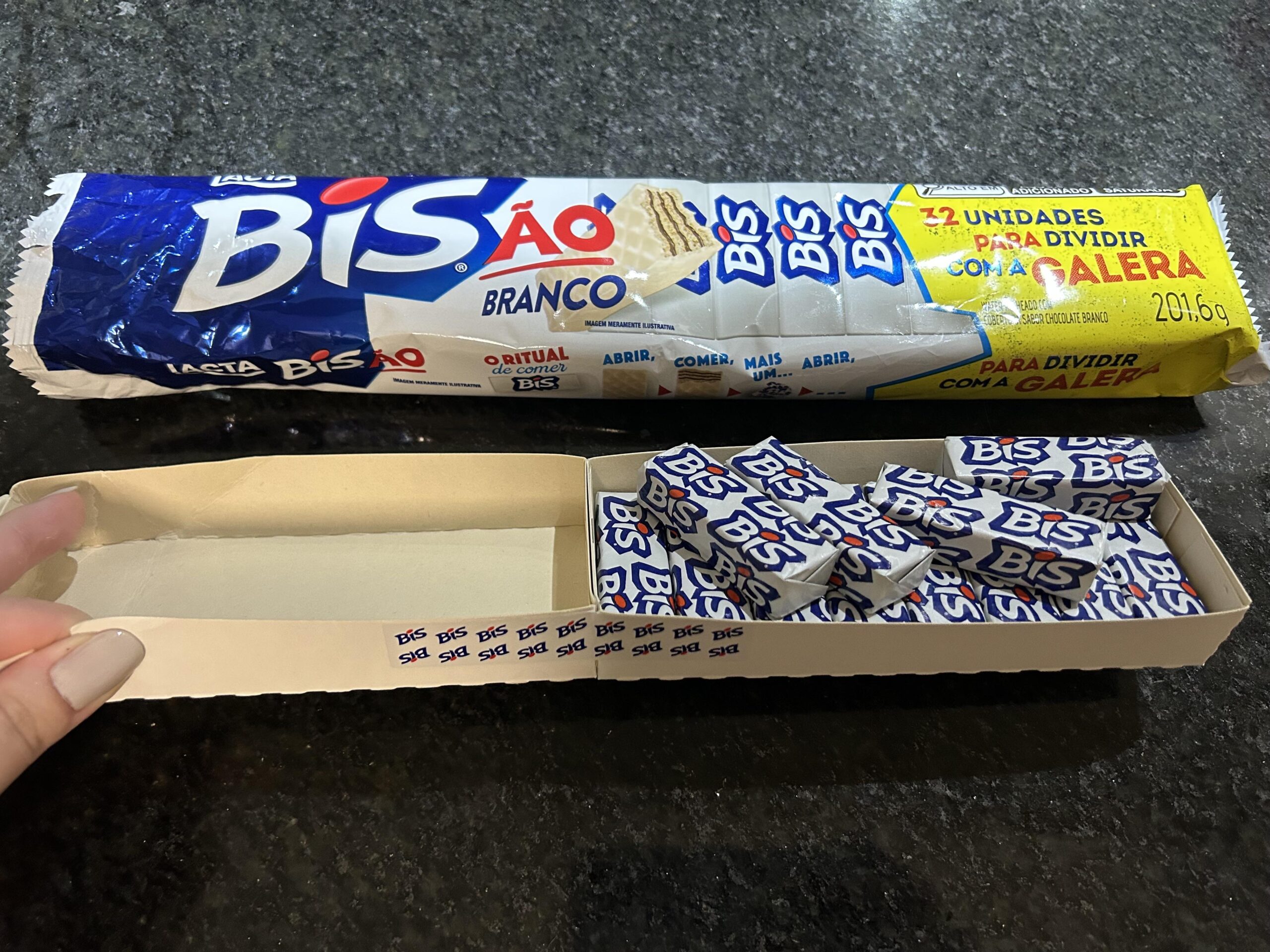 Chocolate wafer brand advertises a new family size and it’s just 2 ...