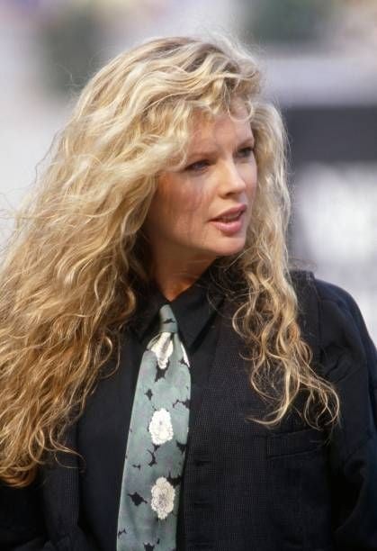 mid 80s Kim Basinger turns 70 today!! Happy Birthday - USLUCK