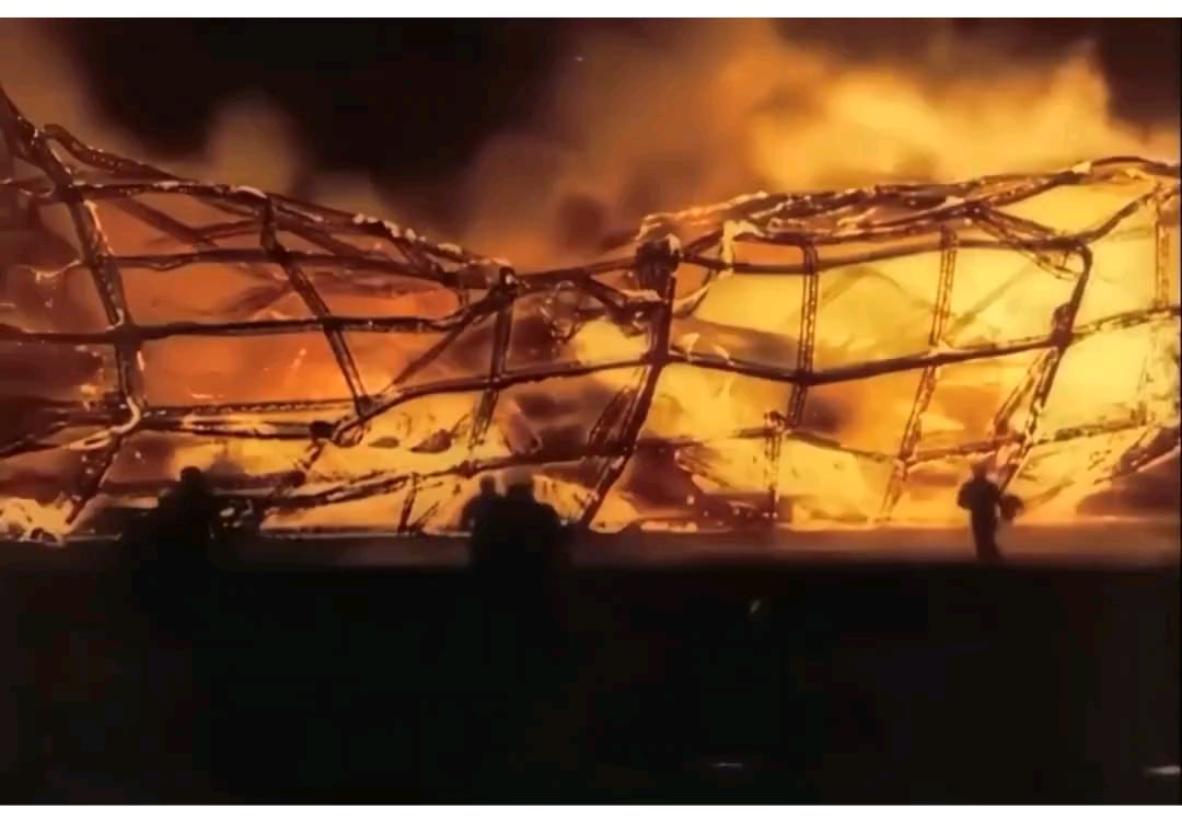 Rare footage of the 1937 Hindenburg Disaster, the explosion of the ...