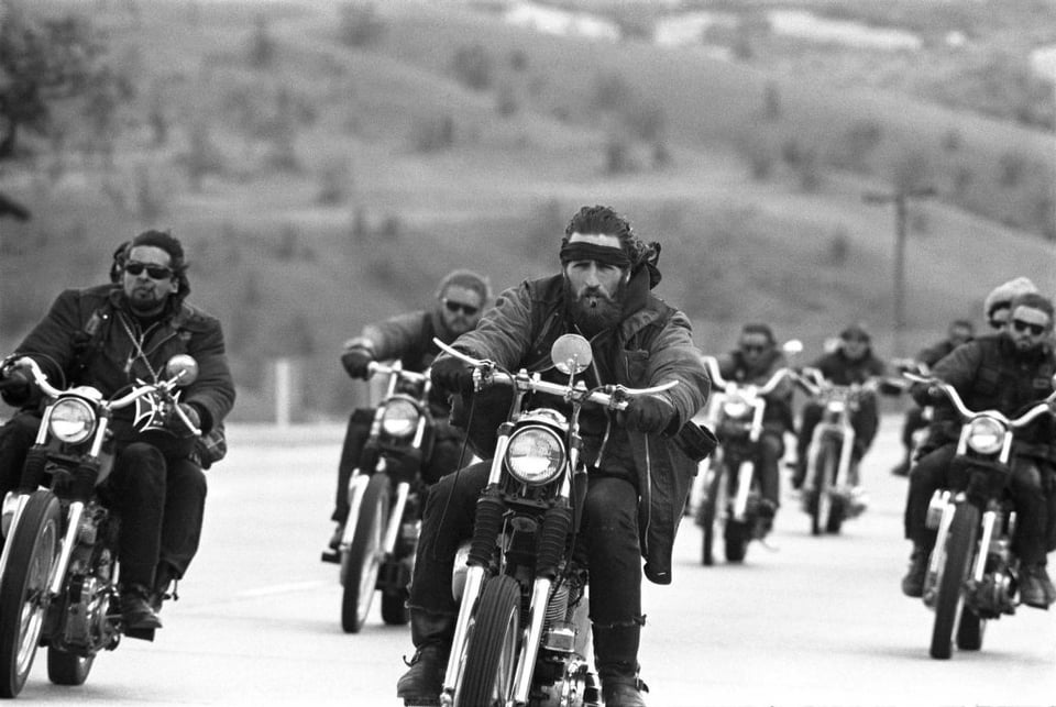 The Hells Angels and their "old ladies" (1965 LIFE magazine photo ...